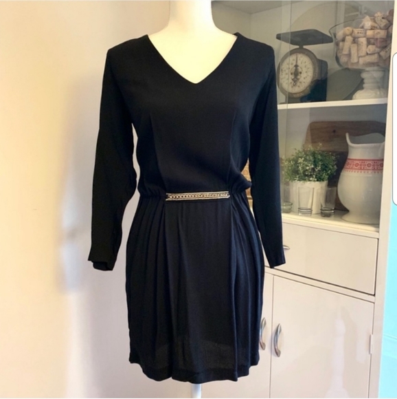 Zara | Dresses | Zara Black Long Sleeve Gold Chain Accent Dress | Poshmark